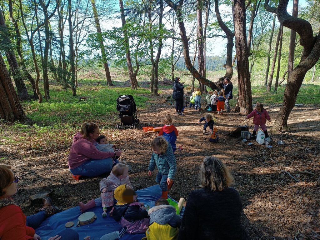 Jeu libre en forêt #5 – Défi Nounou Nature